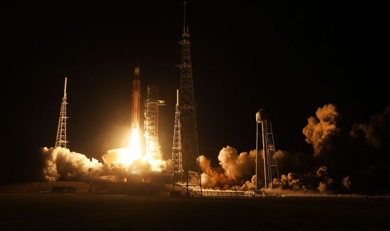 Nasa verwacht dat er uiterlijk 2030 mensen leven en werken op de maan