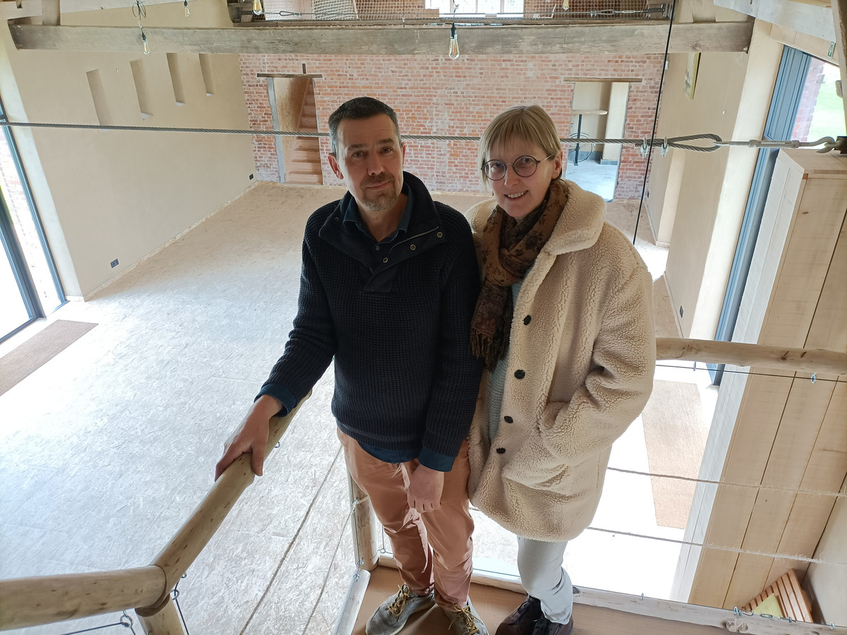 “Krantensnippers als isolatie en muren van leem en hennep.” Peter en ...