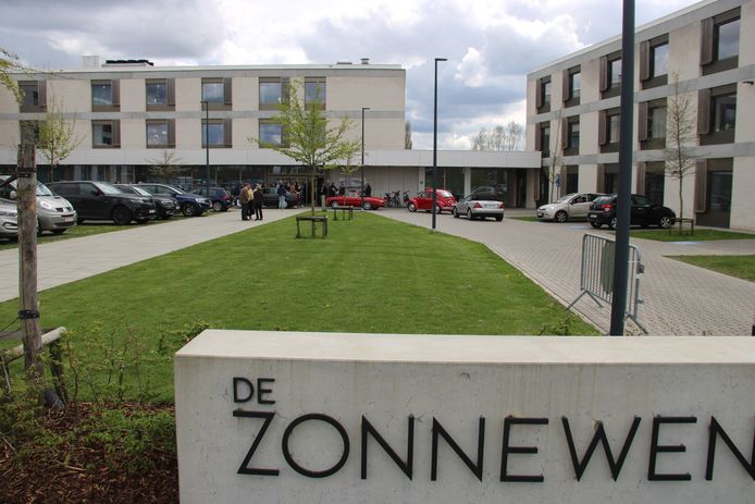 Woonzorgcentrum De Zonnewende pakt uit met tweede Zonnefest | Meulebeke ...