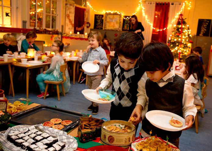 Scholen worstelen met kerstdiner in de klas: ‘We willen ouders niet op ...