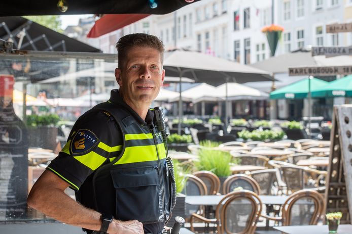 Agenten in spe krijgen moderner onderwijs in Bergen op Zoom en Rijen ...