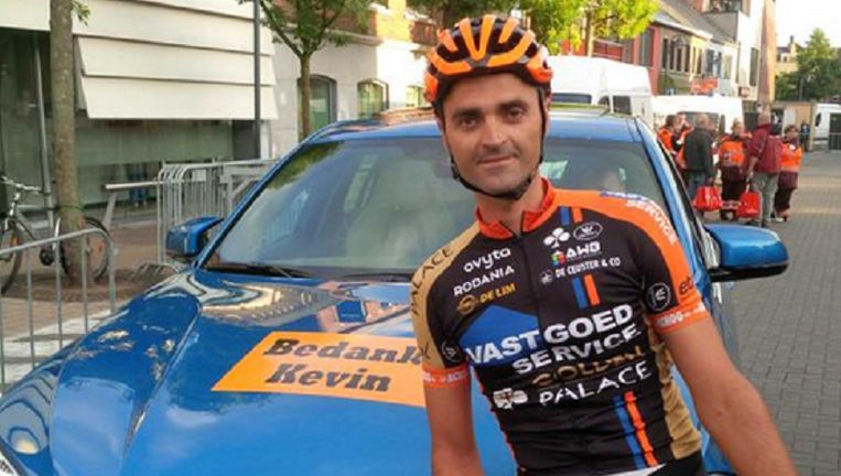 Kevin Hulsmans neemt in zijn Lommel afscheid van de wielersport