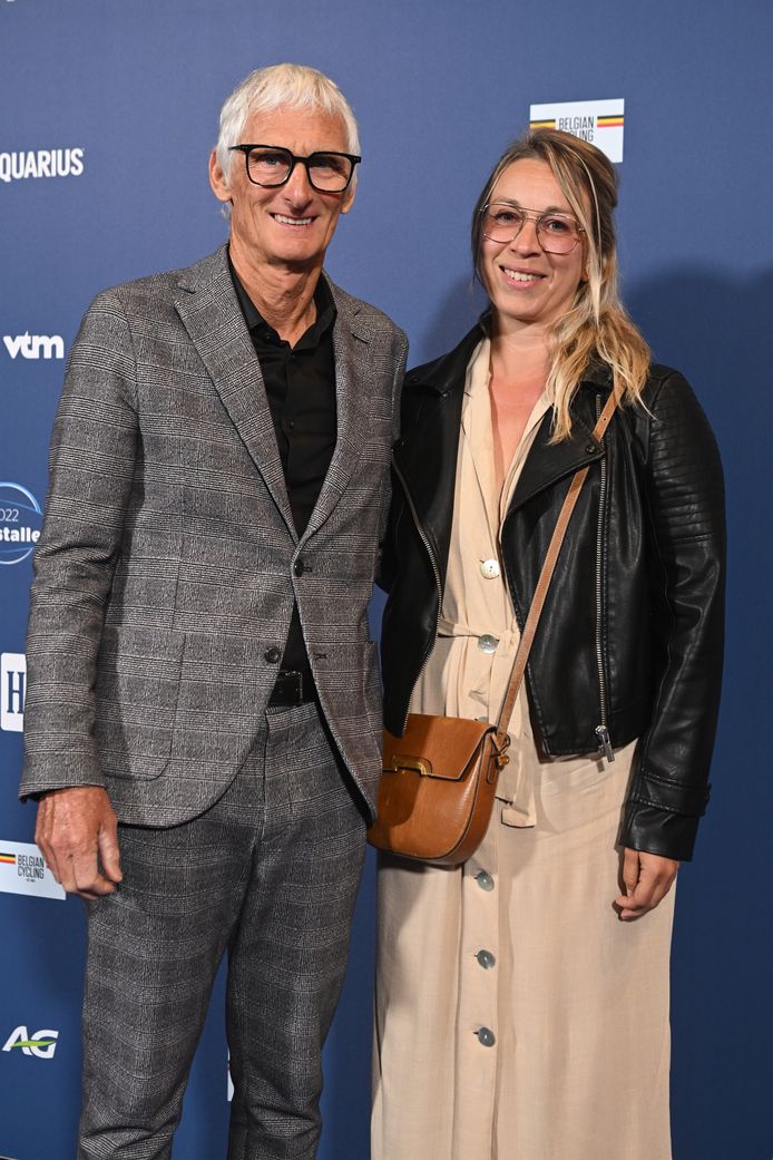 IN BEELD EN VIDEO. De mooiste outfits gespot op de blauwe loper van de ...