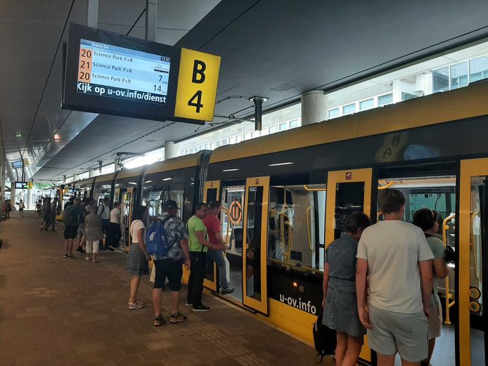 Tramverkeer tussen Utrecht Centraal en Utrecht Science Park weer hervat ...