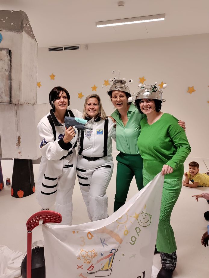 Kleuters van De Leertrommel bouwden raket om astronauten Mik en Mike te ...