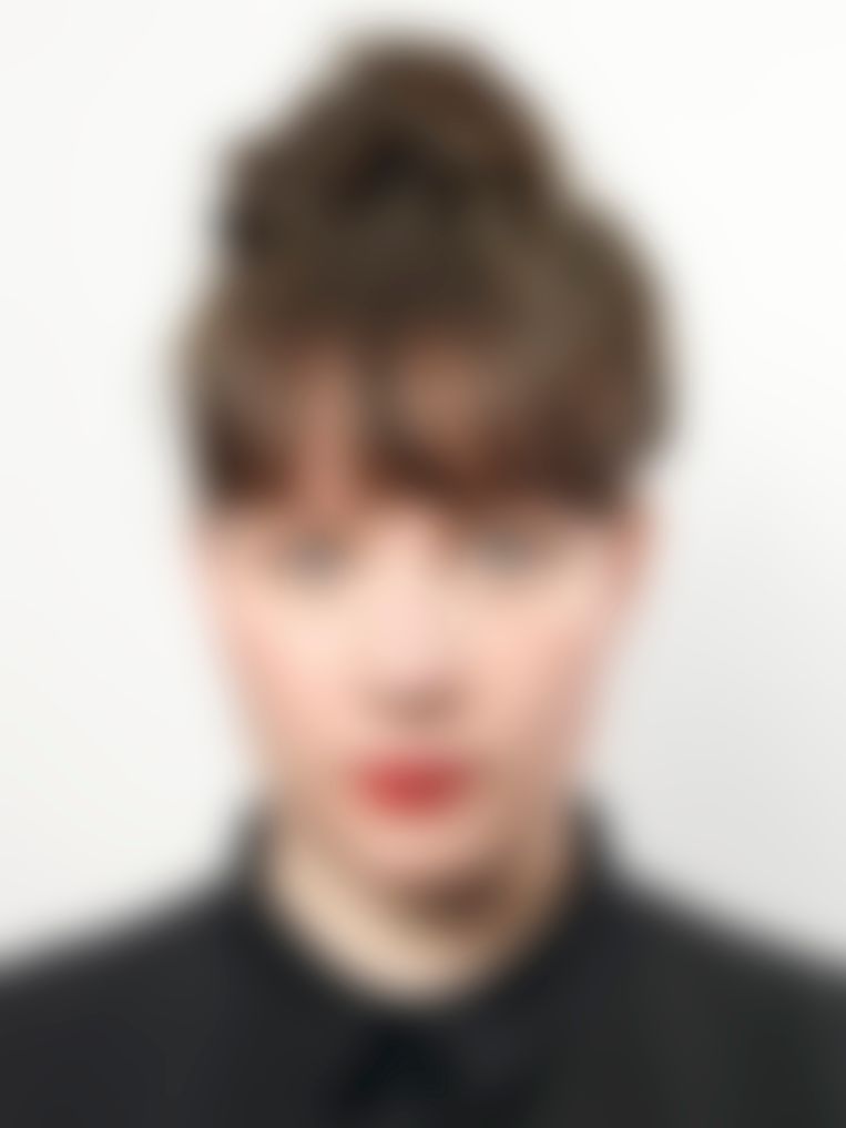 Jantine was 16 toen haar naaktfoto’s online verschenen. Nu confronteert ...