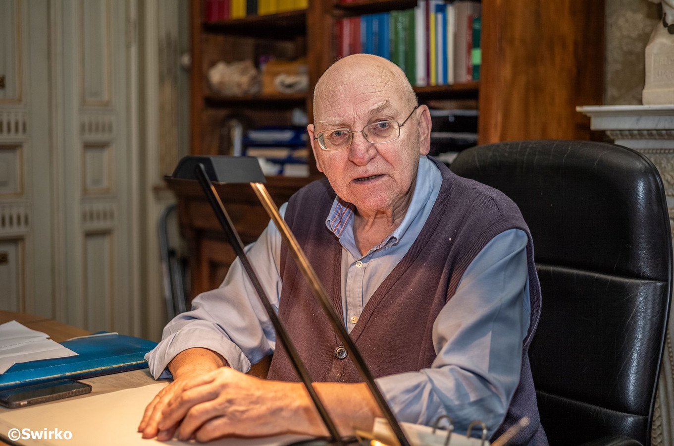 LEVENSVERHAAL. Bluesartiest Karel Bogaert (80), van arme hippie tot ...