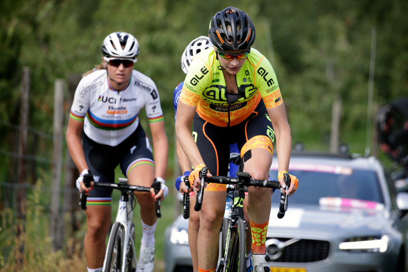 Roxane over het gemis van 'de Kneet': 'Het verlies van mijn vader is ...