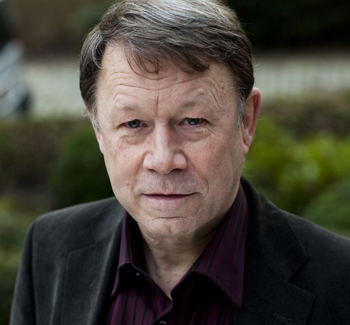 Uitvaart Van Parijs-Coddens 25 jaar in het vak: Manu Keirse geeft ...