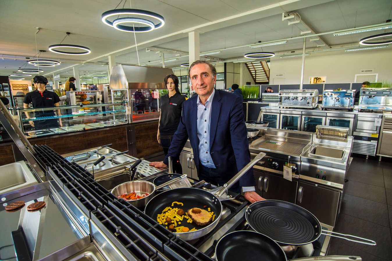 Hoe een vluchtelingenkind uit Enschede Europa’s grootste leverancier ...