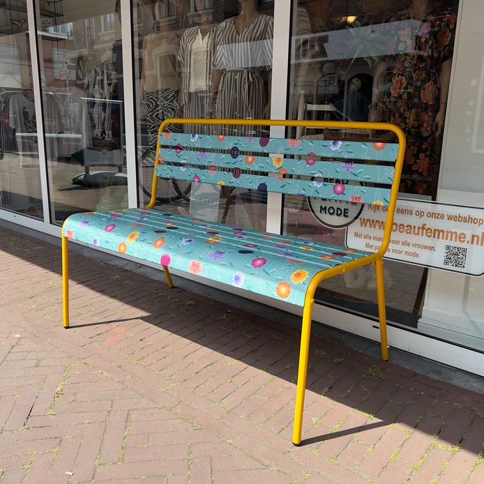 Gratis bankje om buurten samen te brengen: ‘We hebben al honderden ...