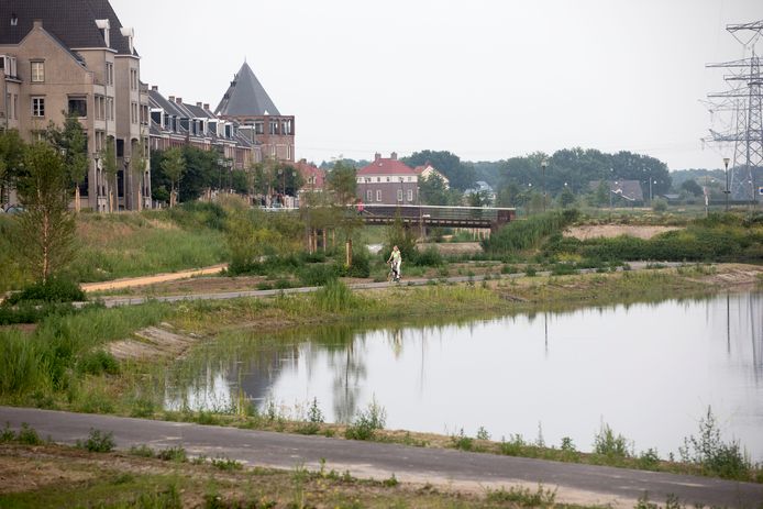 Brandevoort heeft eindelijk zijn natuurgracht compleet | Helmond | ed.nl