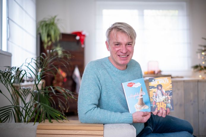 Jeugdschrijver Danny De Vos legt niet één maar meteen twee boeken onder ...