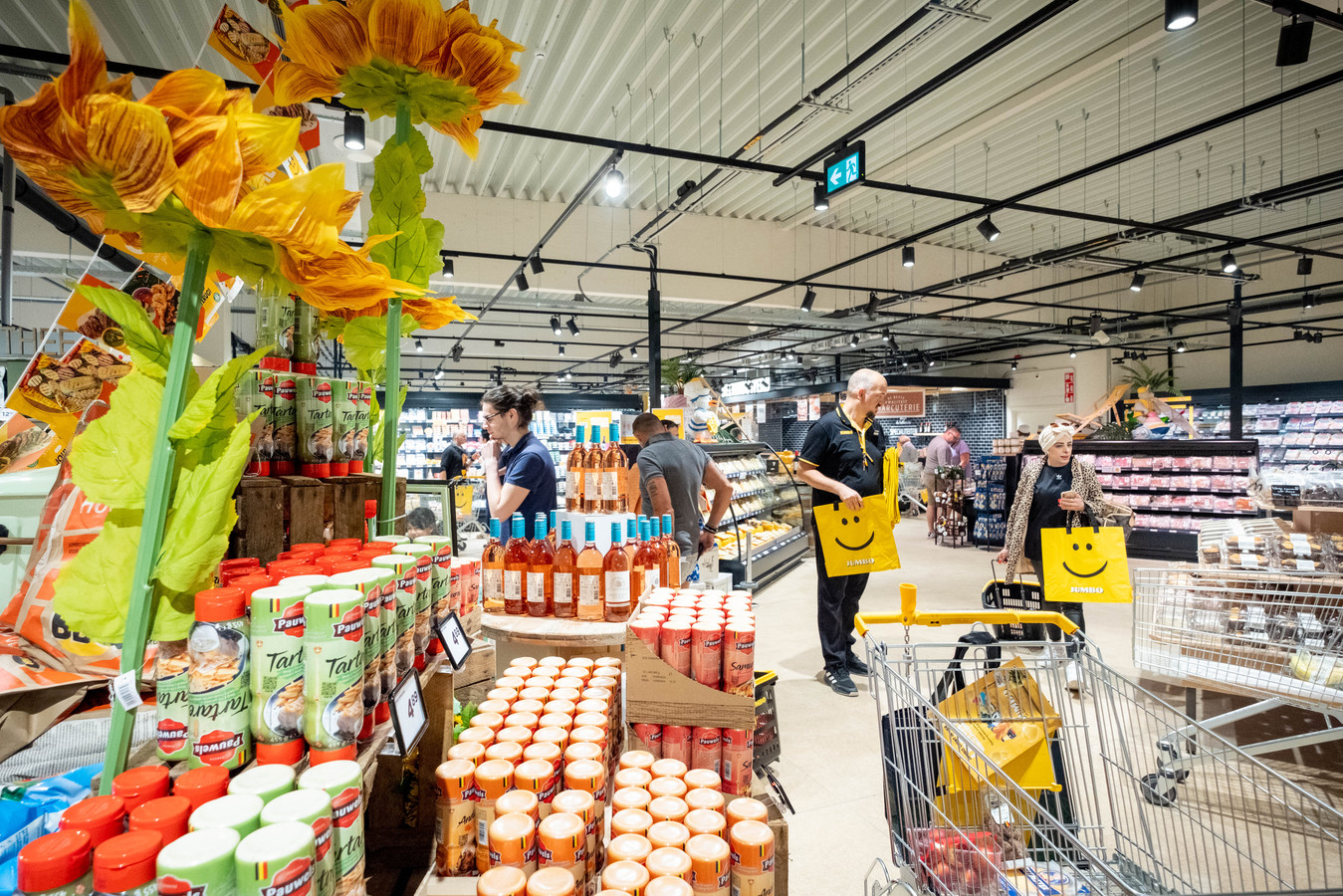 NET OPEN. Grootste Jumbo-supermarkt van Vlaanderen opent in Lier ...