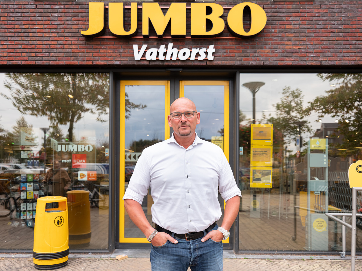 Supermarktbaas is het zat en slingert beelden van winkeldieven de ...