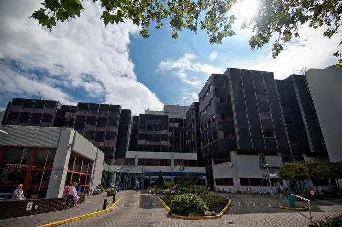 Maatregelen tegen auto's die in- en uitrit van MST blokkeren | Enschede ...