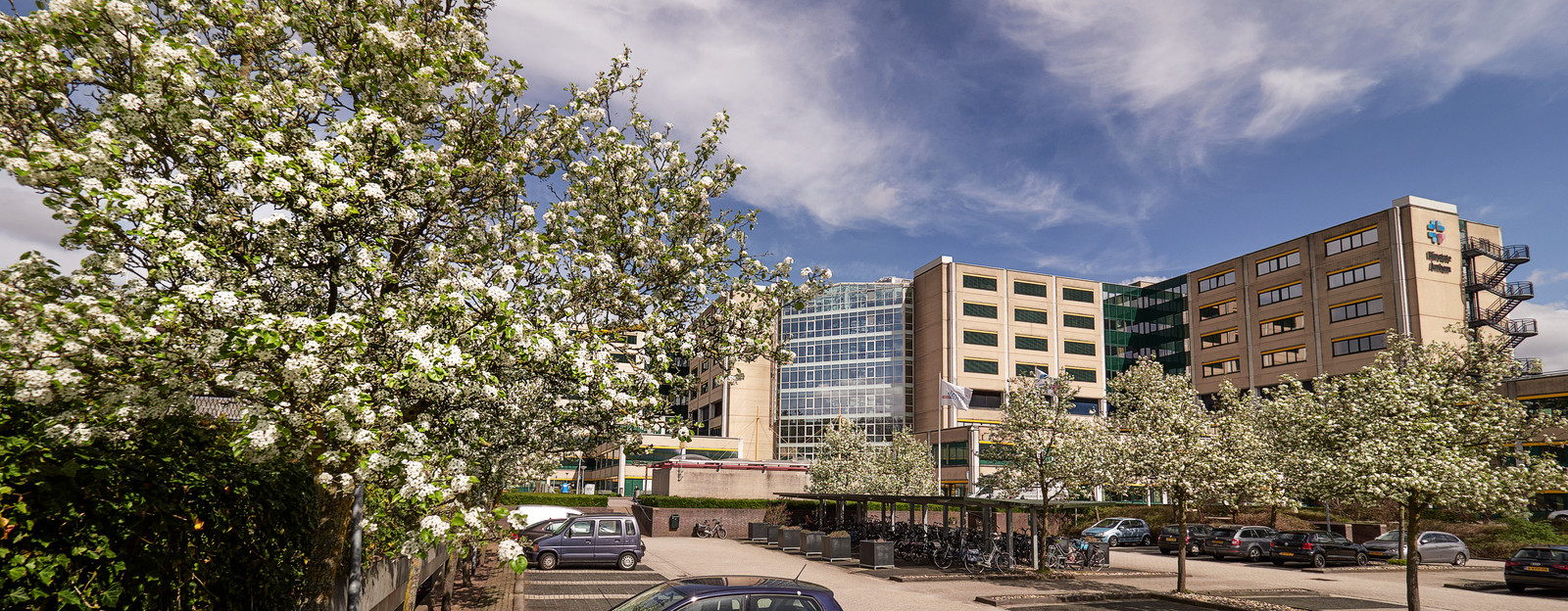 Arnhems ziekenhuis Rijnstate versoepelt coronaregels | Foto | AD.nl