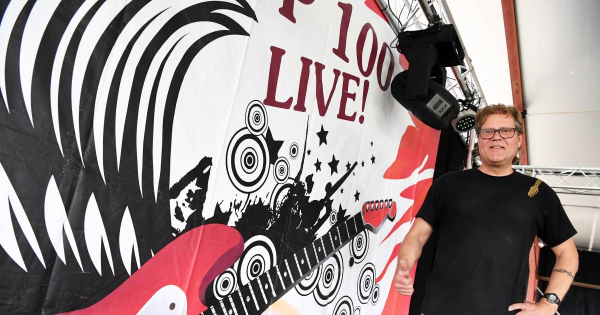 John Martens klapt boek van de Reuverfeesten in Alphen dicht | Tilburg ...