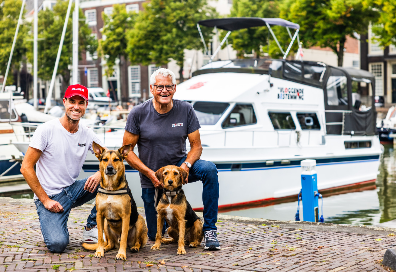 Theo en zoon Kees gingen rouwproces samen aan, nu zijn het reismaatjes ...