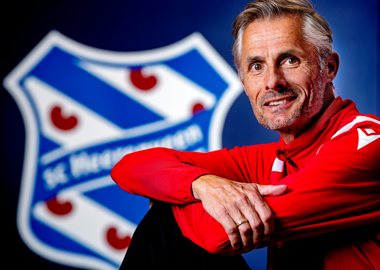 Kees van Wonderen kijkt naar toptrainers als Louis van Gaal: ‘Heel erg ...