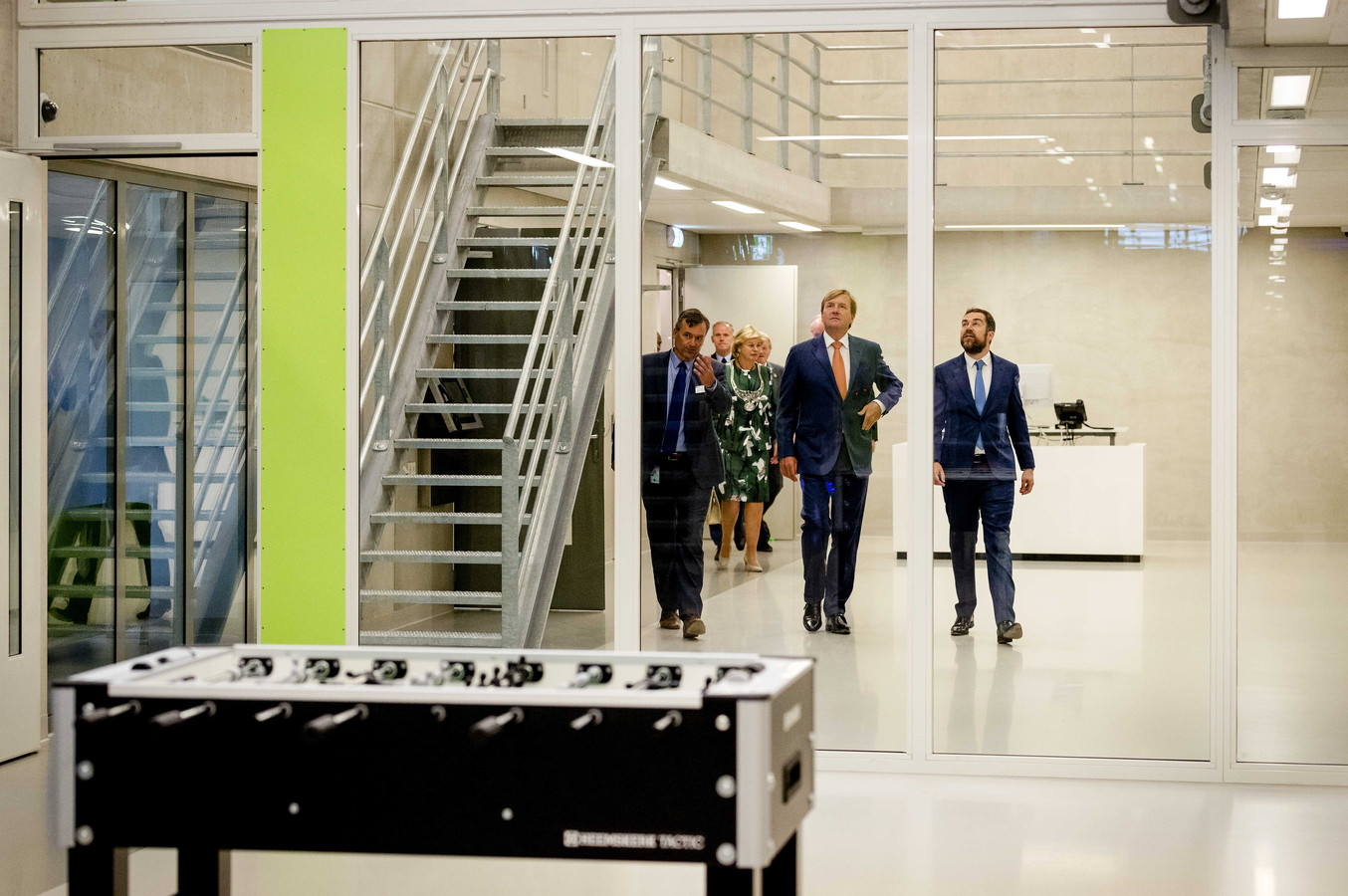 Koning opent grootste gevangenis van Nederland | Foto | AD.nl