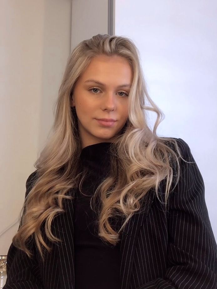 Yamila (19) is slechthorend: ‘Ik heb me jarenlang geschaamd, maar durf ...