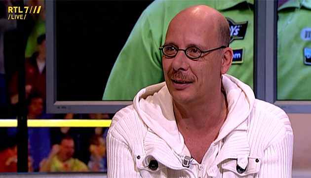 'Co Stompé heeft de goorste snor everrrr' | Foto | AD.nl