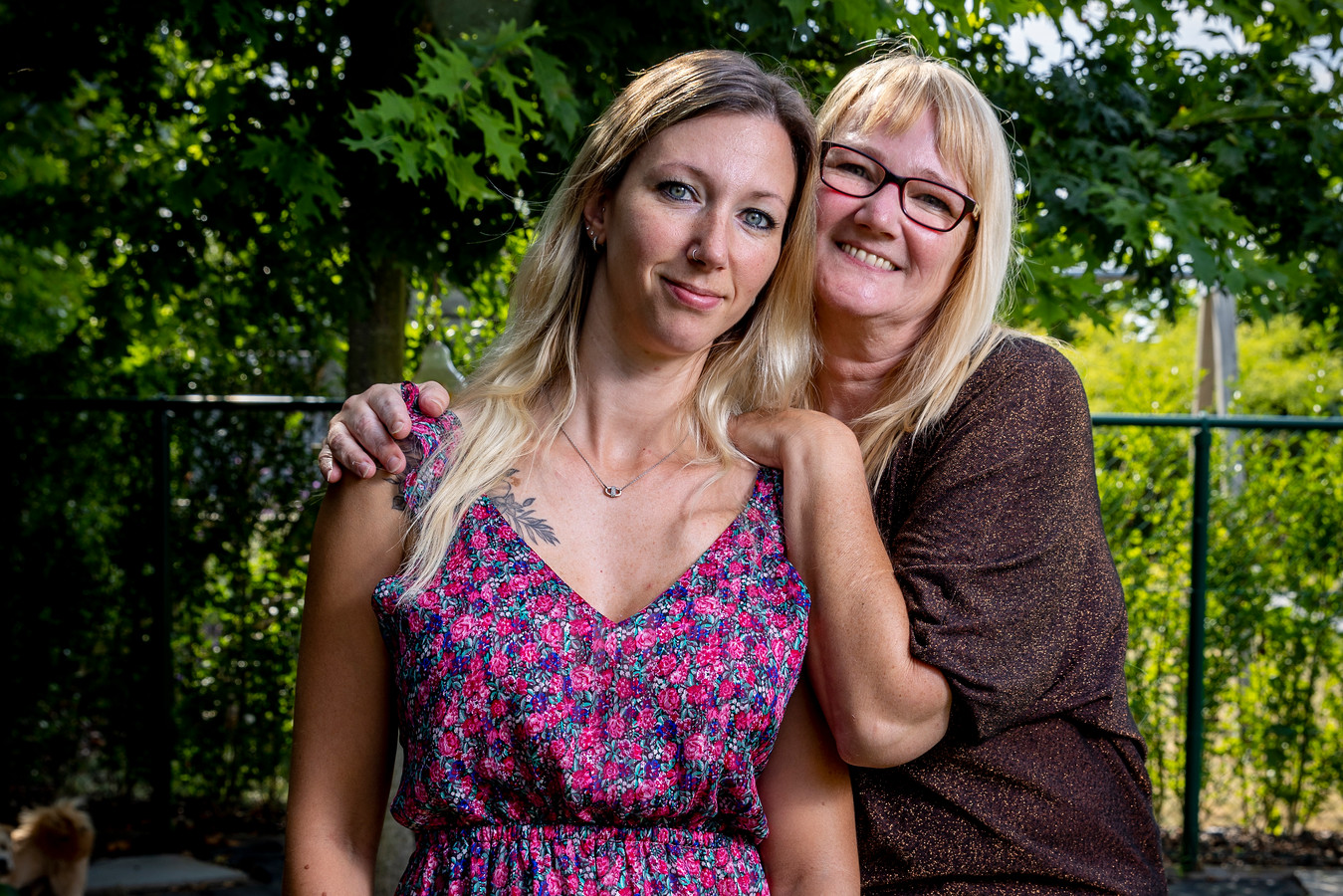 Kizzy (37) en mama Inge (54) vonden elkaar na 14 jaar terug door een ...