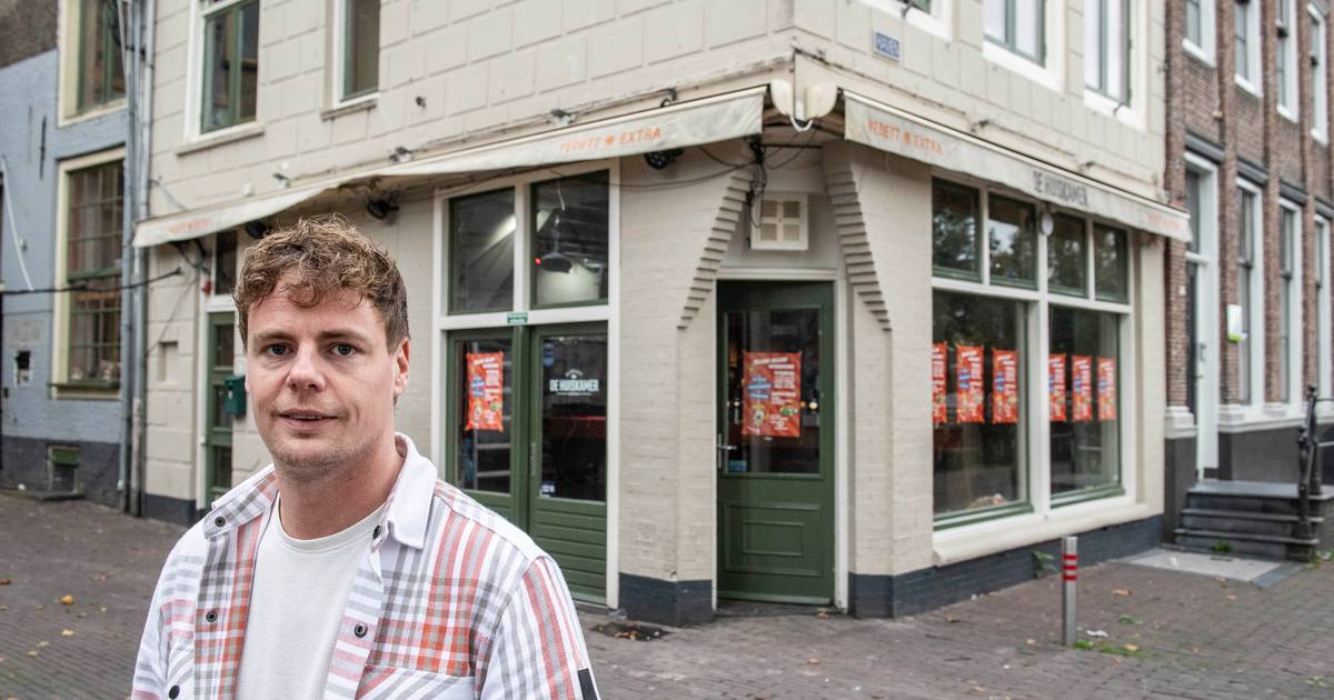 Kroegbaas René de Vos stopt met De Huiskamer aan de Haven: ‘Toen ik begon, was dit een dood en ...