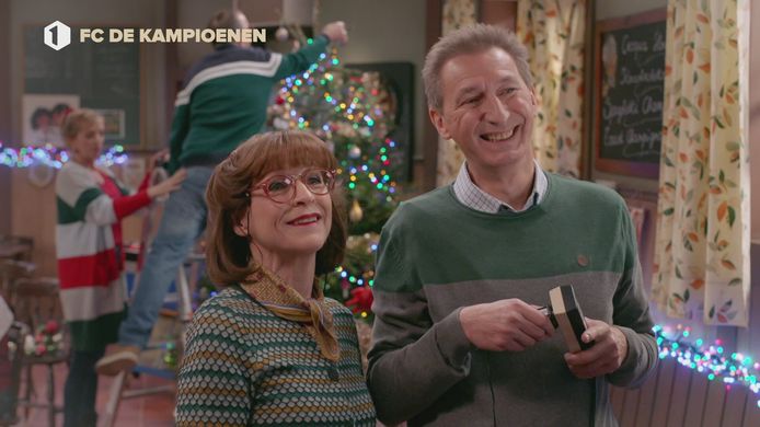Bekijk hier de trailer van de kerstspecial van ‘F.C. De Kampioenen ...