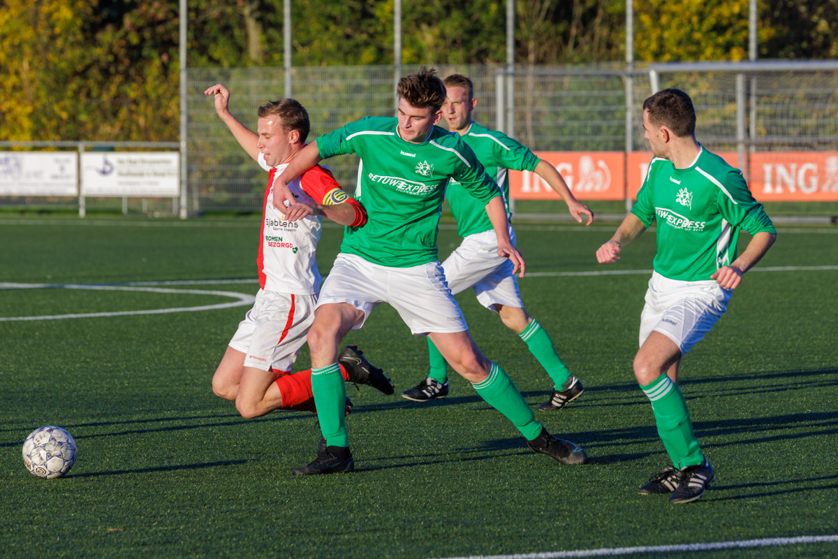 Sjoerd Veldhorst van SVHA zorgt voor vuurwerk tegen SDOO in derby met ...