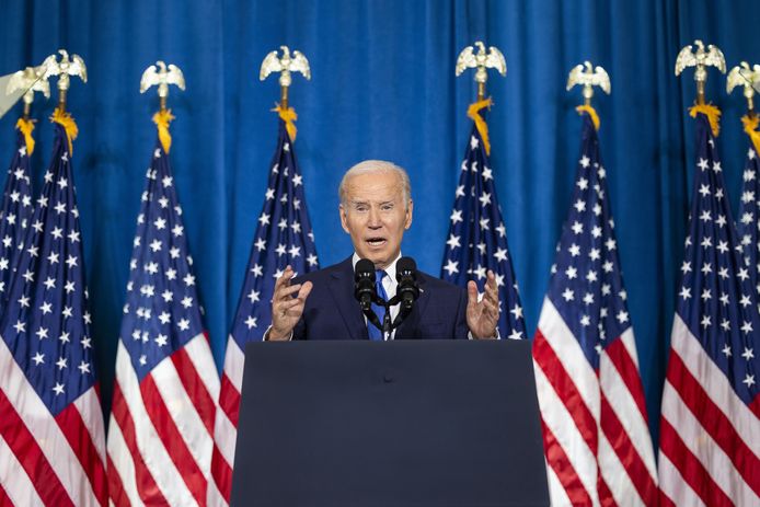 Biden waarschuwt in toespraak voor bedreigde democratie in Amerika ...