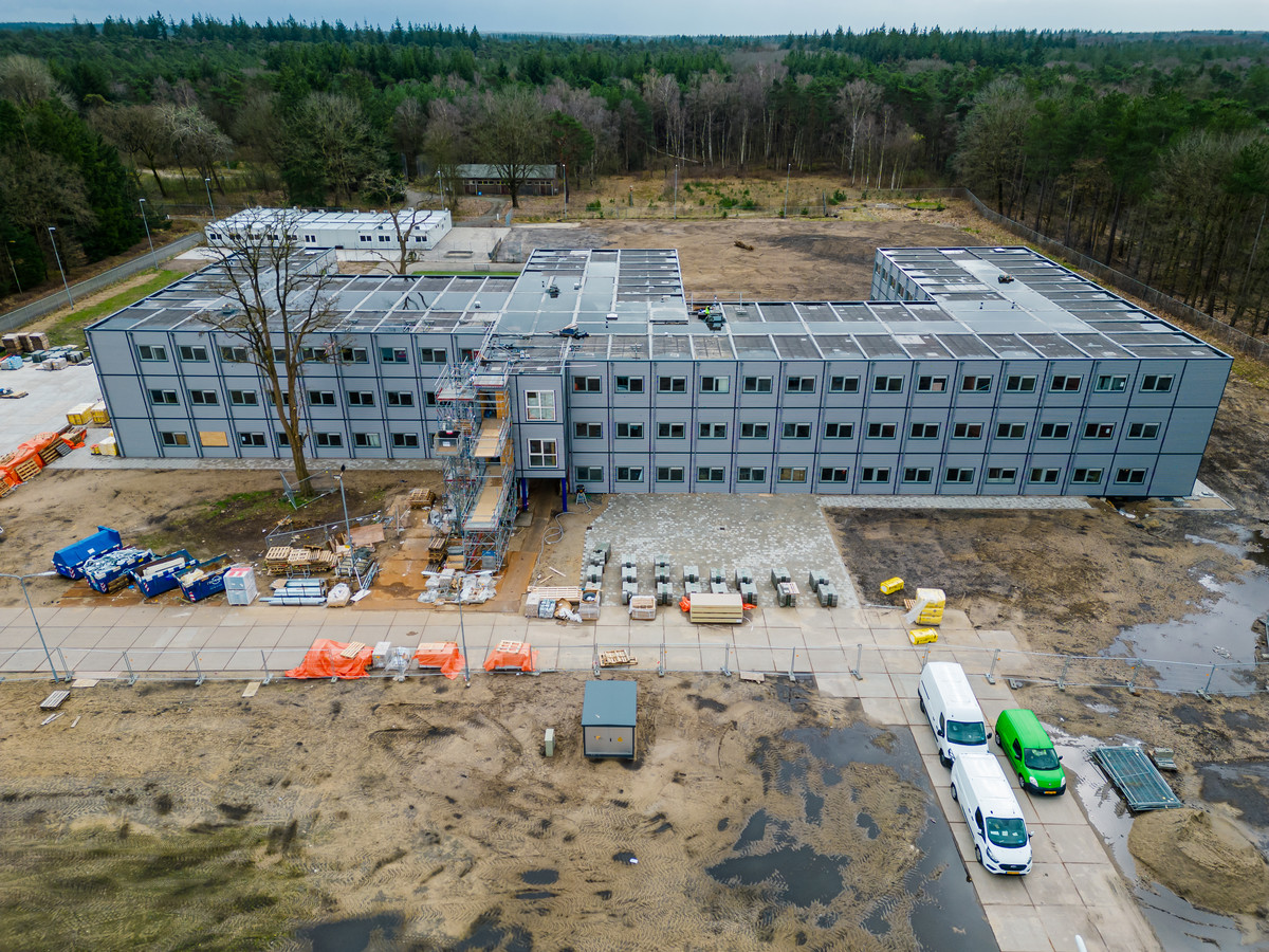 Wijchen krijgt asielzoekerscentrum op de grens met Nijmegen: 300 ...