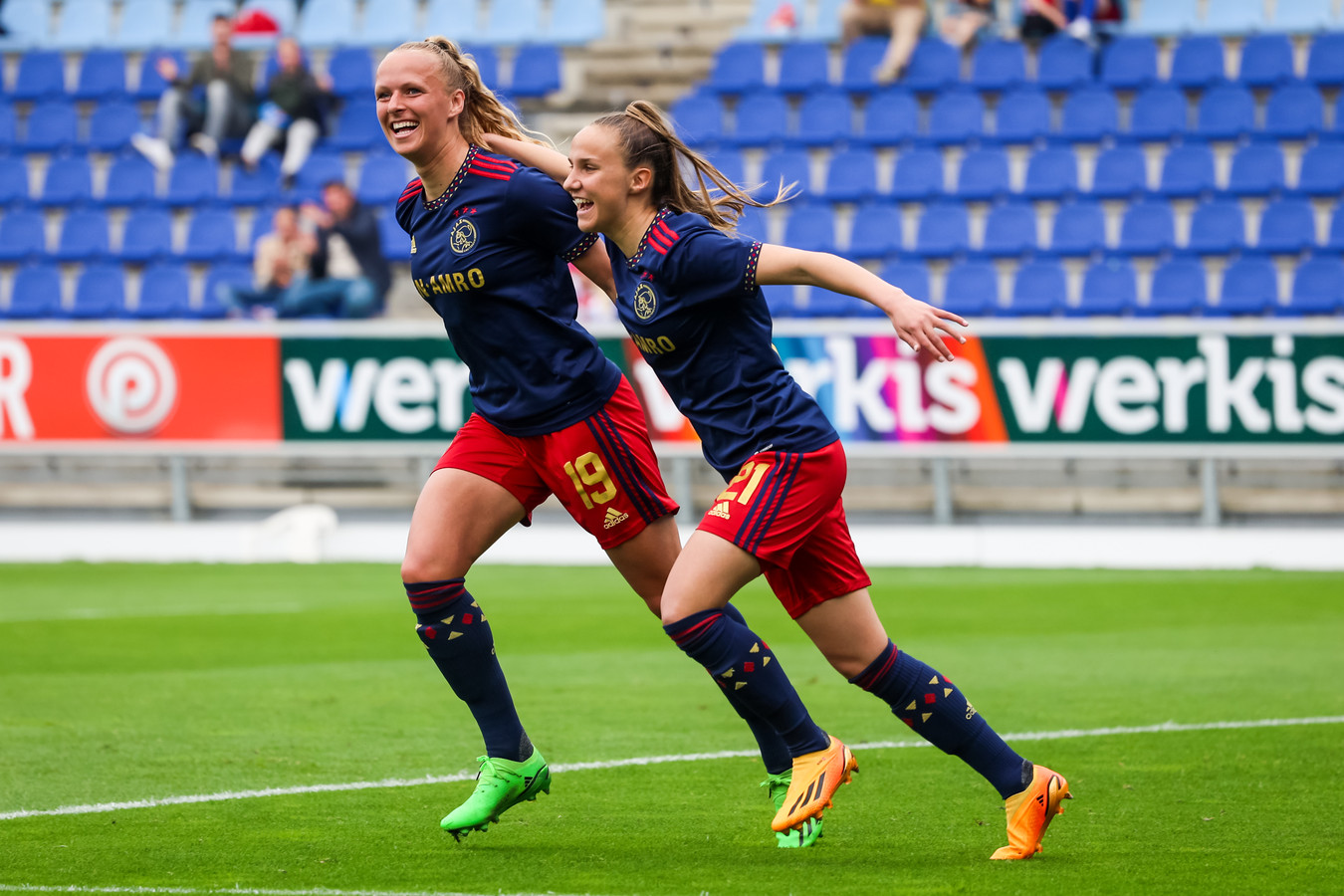 Ajax Vrouwen in stijl naar eerste landstitel sinds 2018: ‘Hiervoor ben ...