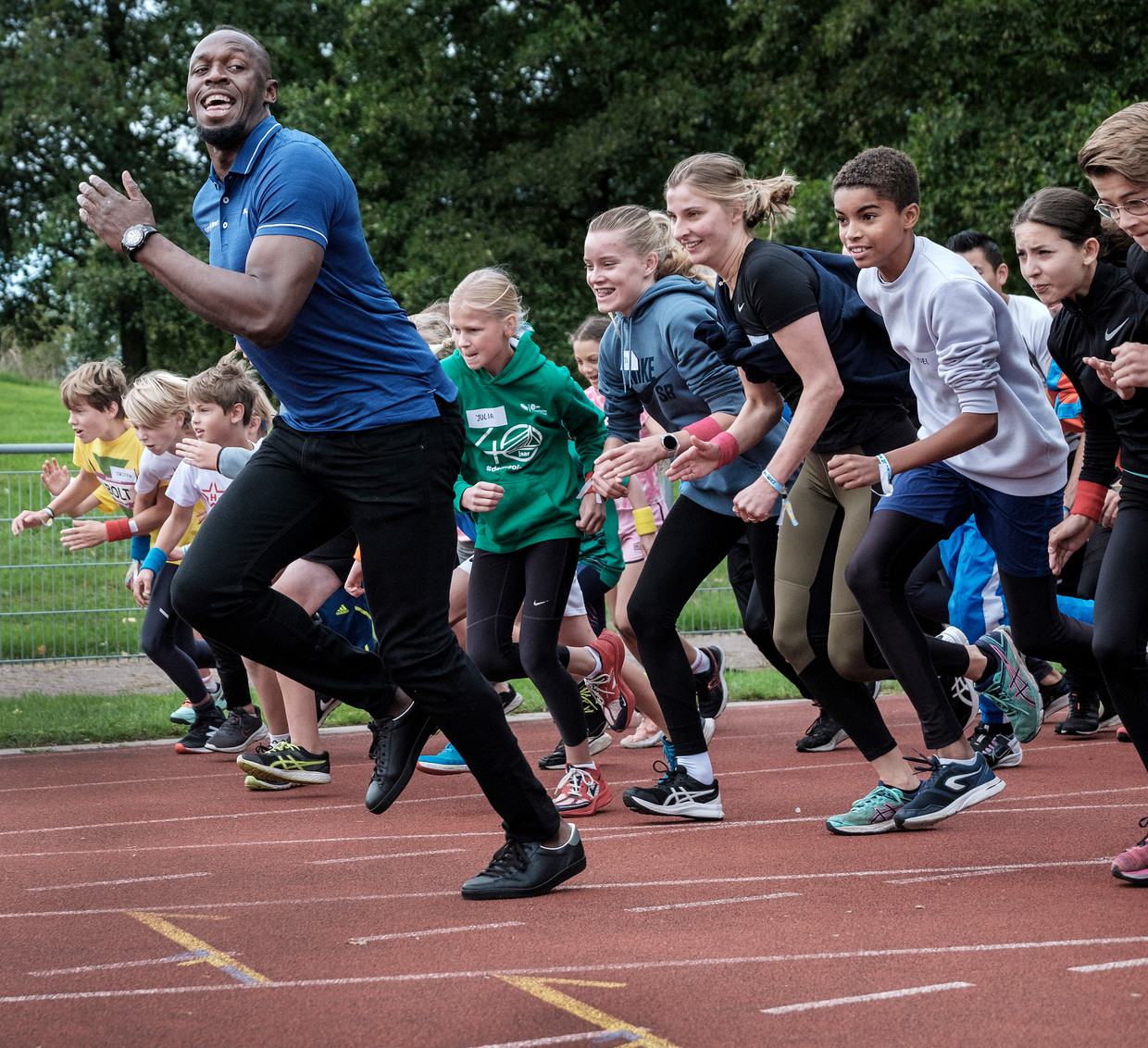 Usain Bolt is in Nederland: voor 995 euro deelt de snelste man op aarde ...