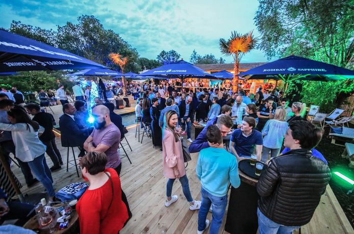 3 maanden cel voor jongeman (20) na slagen in zomerbar Azuro | Kortrijk | hln.be