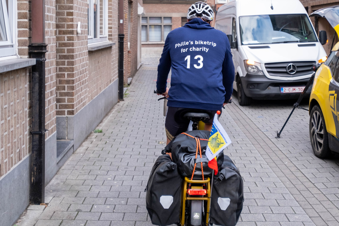 Phille overwon verbrijzelde voet en alcoholverslaving en trekt nu op ...