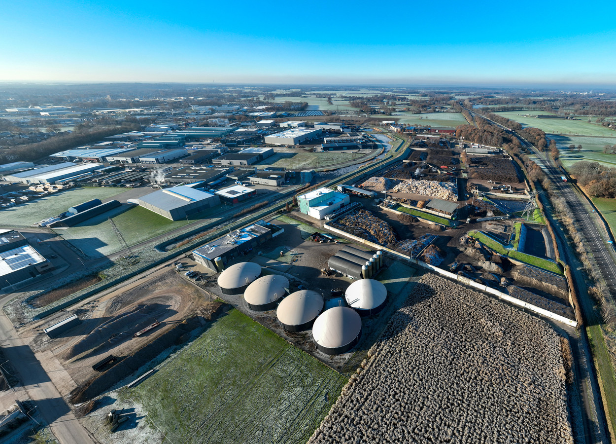 Controversiële biovergister in Goor blijkt illegaal vanwege ontbreken ...