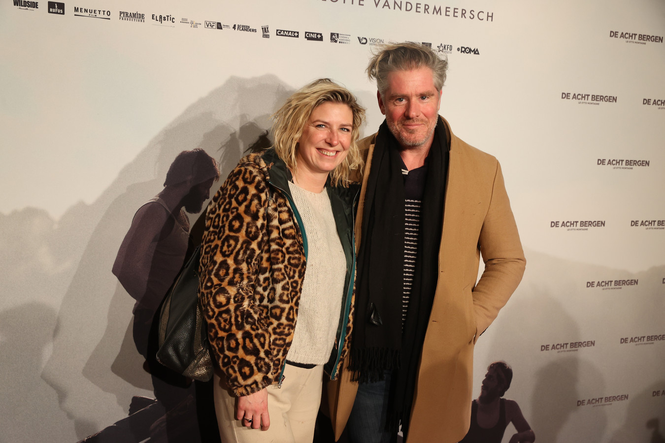 IN BEELD. Cast van ‘Zillion’ keurt ‘De Acht Bergen’ | Foto | hln.be