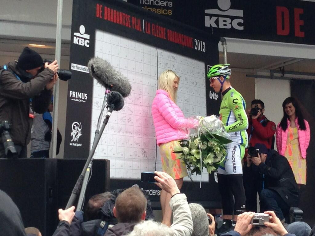 Geen bloemenmeisjes meer: "Zonde", vindt onze man die zijn vrouw op het ...