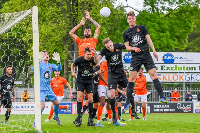 Als Thomas Reinders scoort zijn het er meteen twee, HHC Hardenberg ...