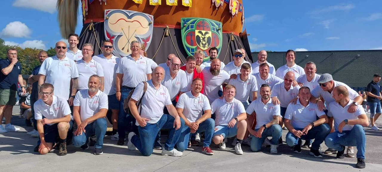 Pijnders steken taalgrens over en dragen Ros Bayard van stad Ath: “Ook ...