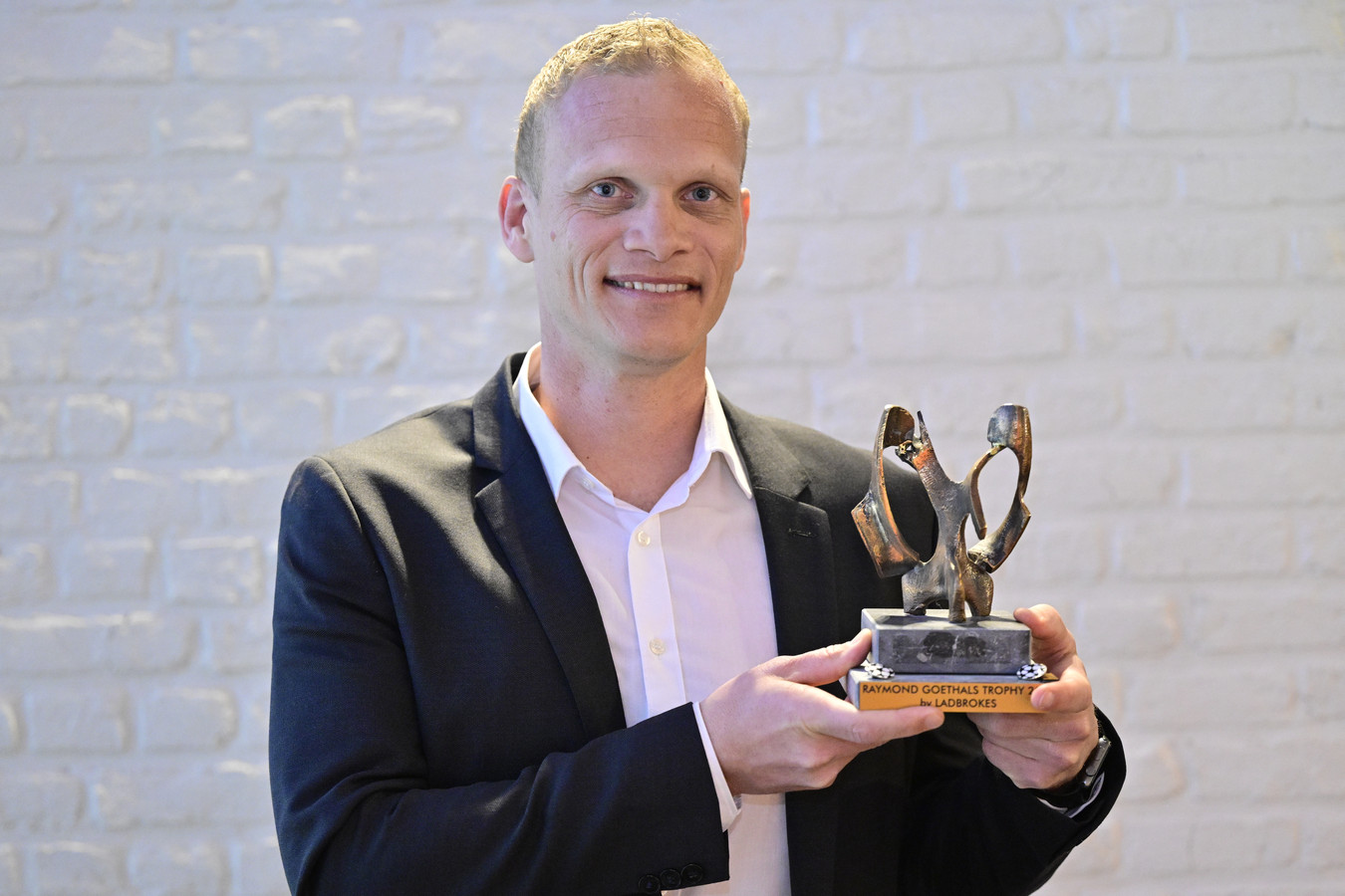 Karel Geraerts succède à Felice Mazzu, l’Union règne sur le Trophée ...