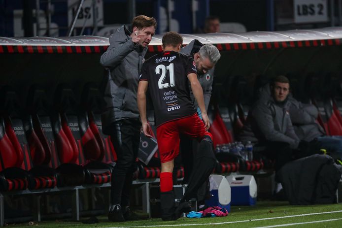 Thomas Verhaar stort zich volledig op trainersvak en stopt als ...