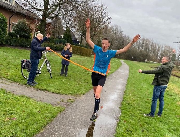 Marathonman rondt rondje Nederland af, inclusief Kustmarathon | Sport ...