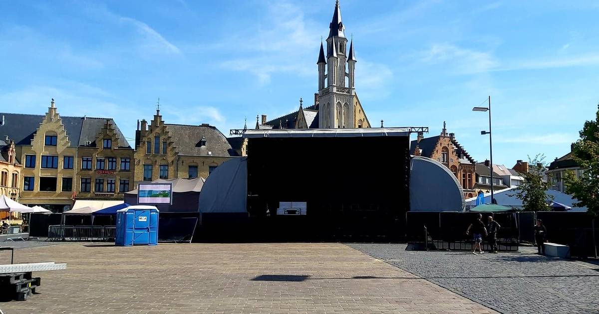 Grote Markt bijna klaar voor Marktrock Poperinge | Poperinge | hln.be