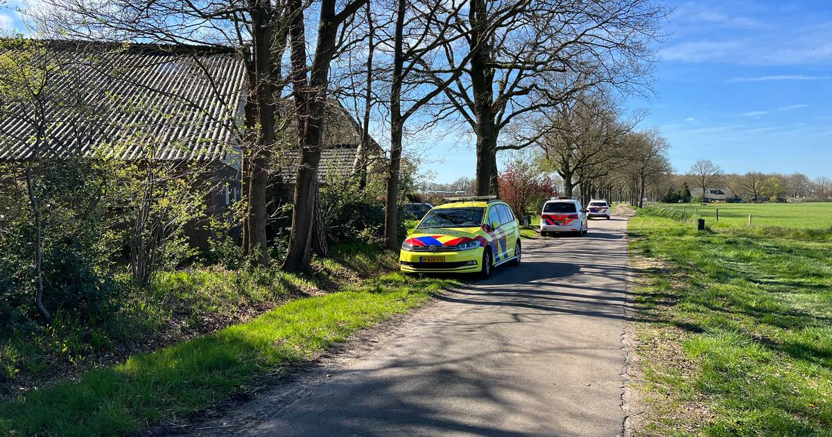 Man valt 4 meter naar beneden door dak van schuur in Kring van Dorth en ...
