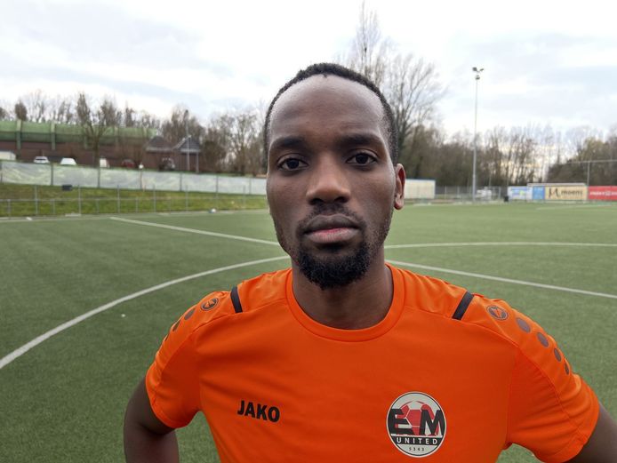 Wilson Kabera hangt de voetbalschoenen aan de haak: “Ik heb nieuwe ...