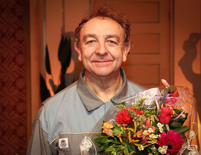 Spa Rood en pistoletje rosbief: het glamourleven van Jon van Eerd ...