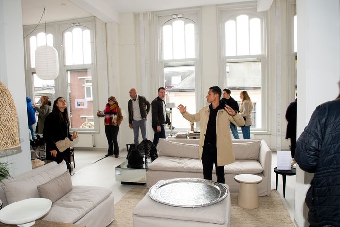 Enorme belangstelling voor wonen in oude postkantoor Apeldoorn: ‘Aan ... Enorme belangstelling voor wonen in oude postkantoor Apeldoorn: ‘Aan ...